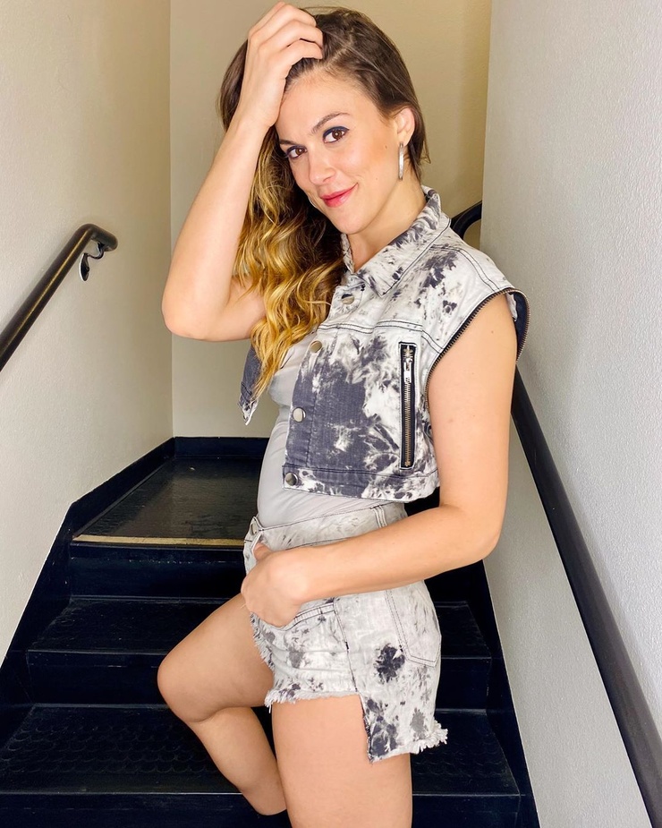 Lindsey Shaw picture