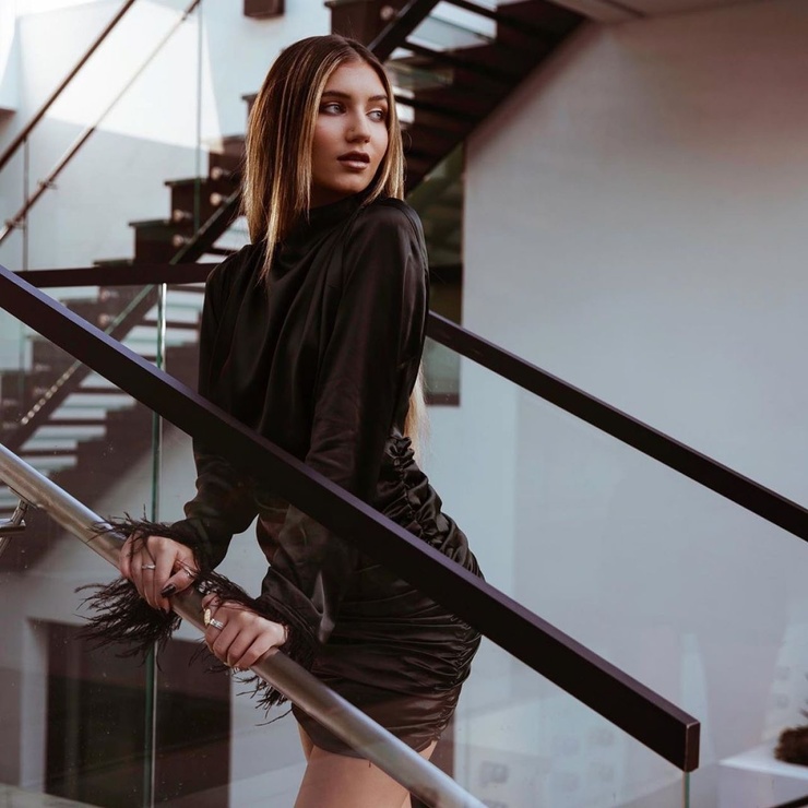 Madison Lewis picture