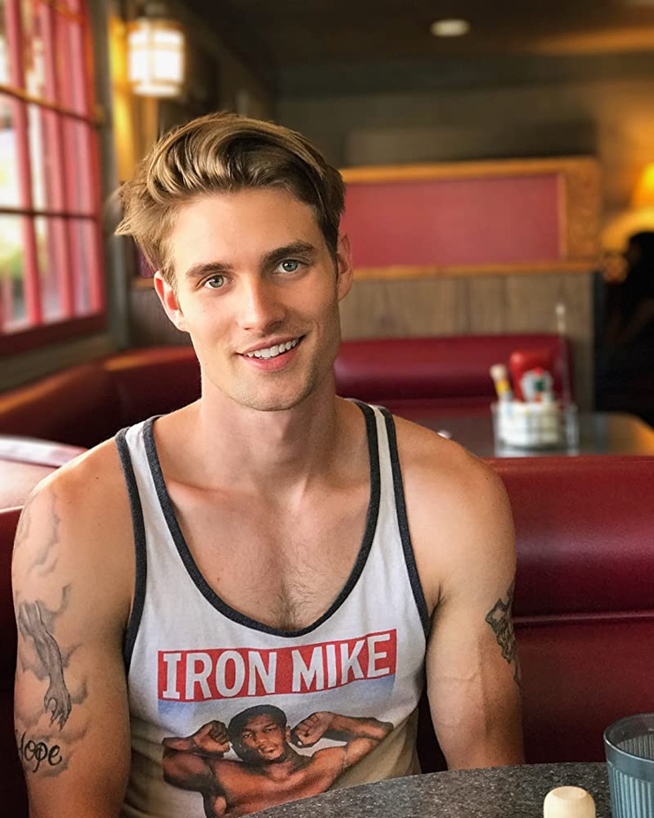 Picture of Shayne Davis