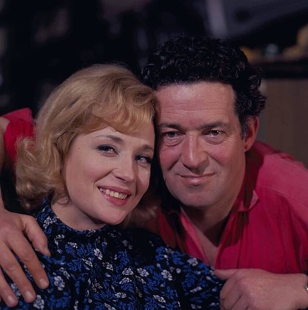 Sylvia Syms, John Gregson