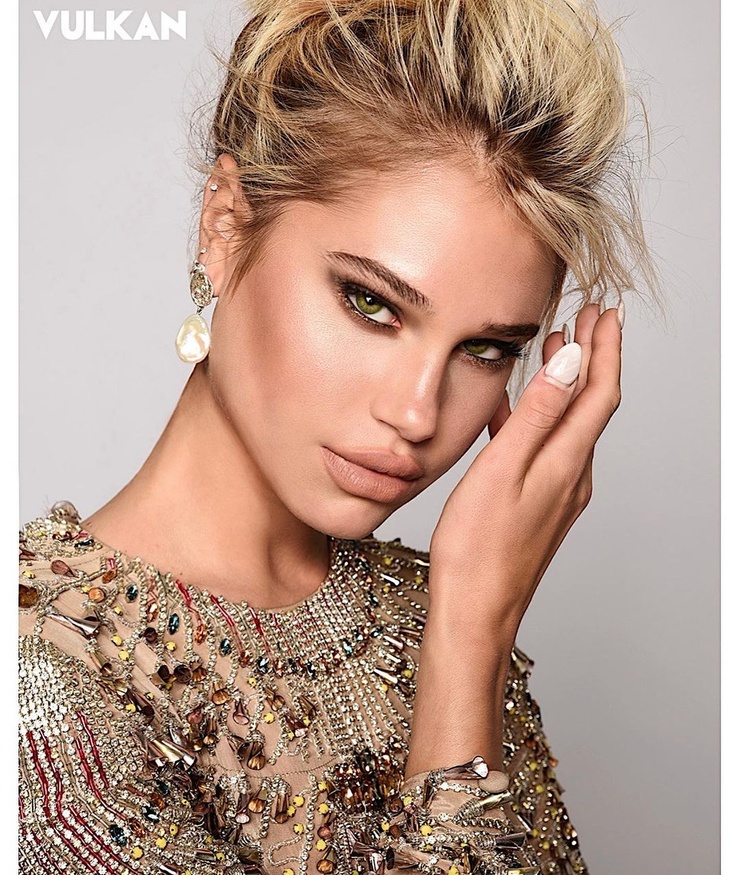 Picture of Meredith Mickelson