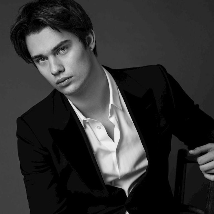 Picture of Nicholas Galitzine