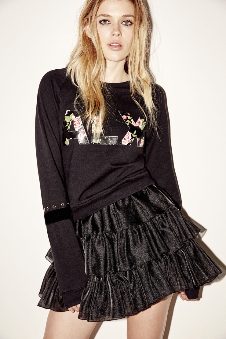 Victoria Lee picture