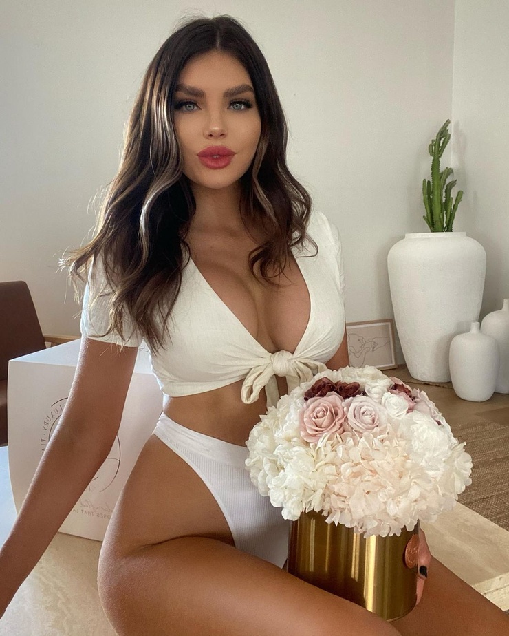 Nicole Thorne picture