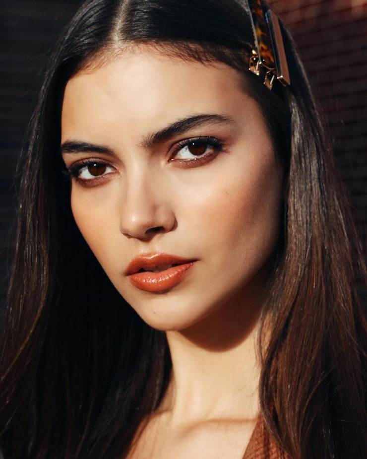 Picture of Laura Theresa