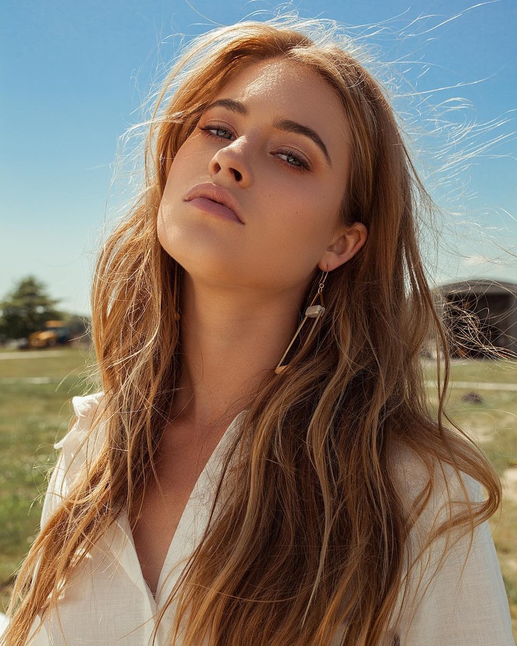 Picture of Hailey Carlson