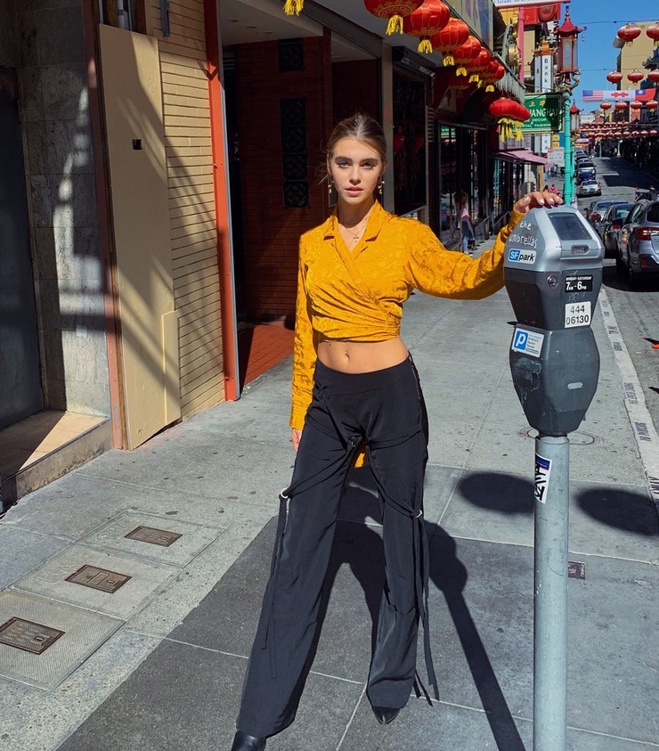 Picture of Sarah Abshire