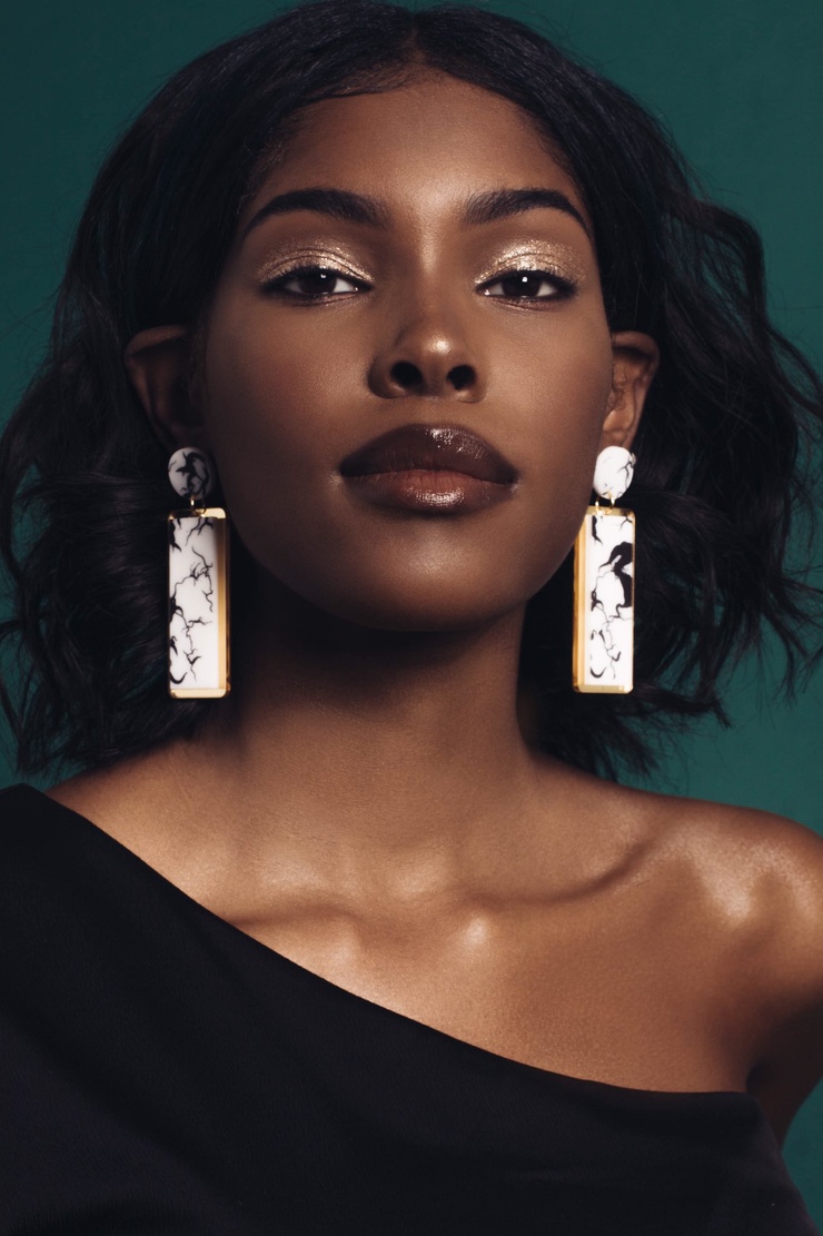 Diamond White picture