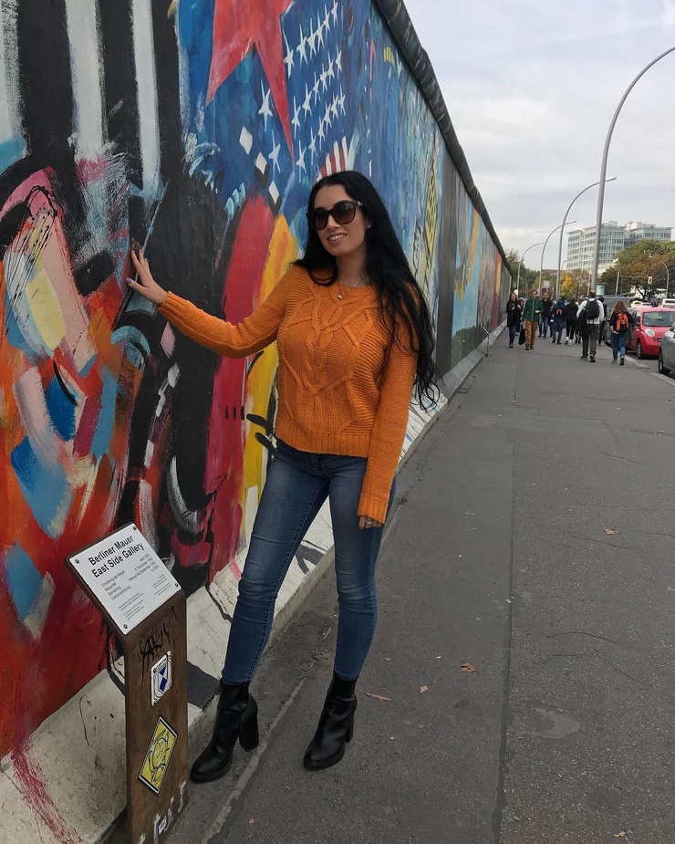 Picture of Paris Dylan