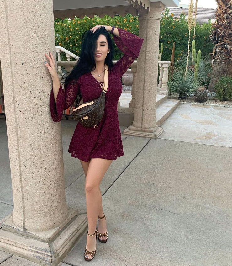 Picture of Paris Dylan