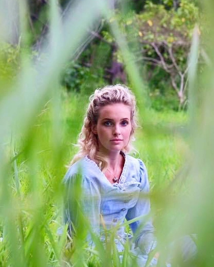 Picture of Alicia Banit