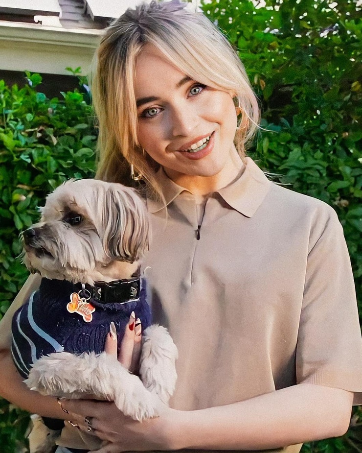 Picture of Sabrina Carpenter