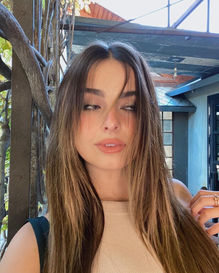 Addison Easterling picture