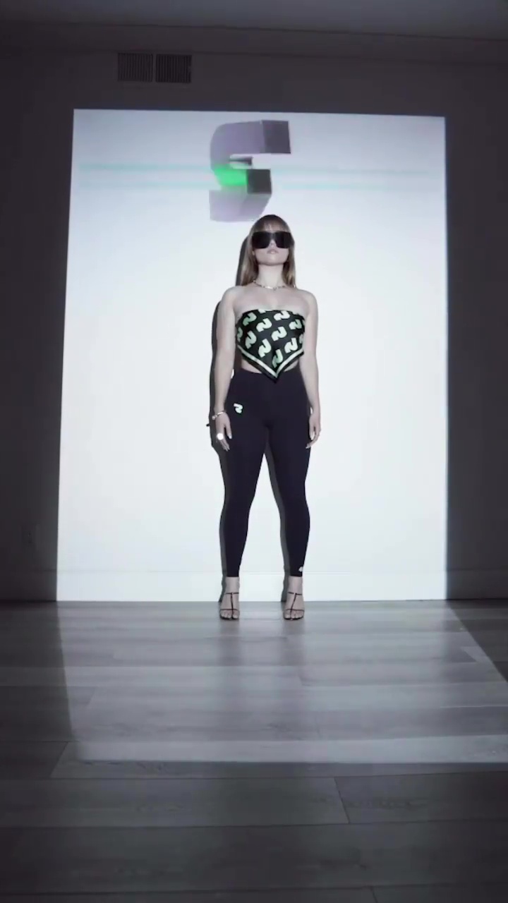 Picture of Lexee Smith