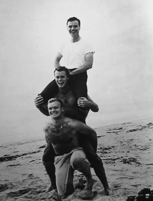 Jack Lemmon on Tab Hunter on Aldo Ray