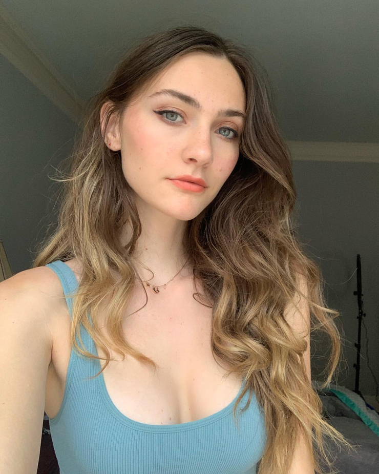 Picture of Emily Hall