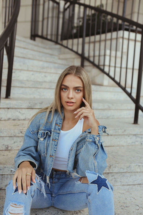 Picture of Lindsay Solmer