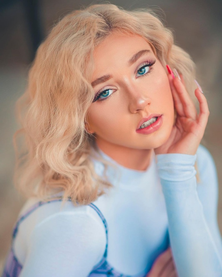 Picture of April Jayne