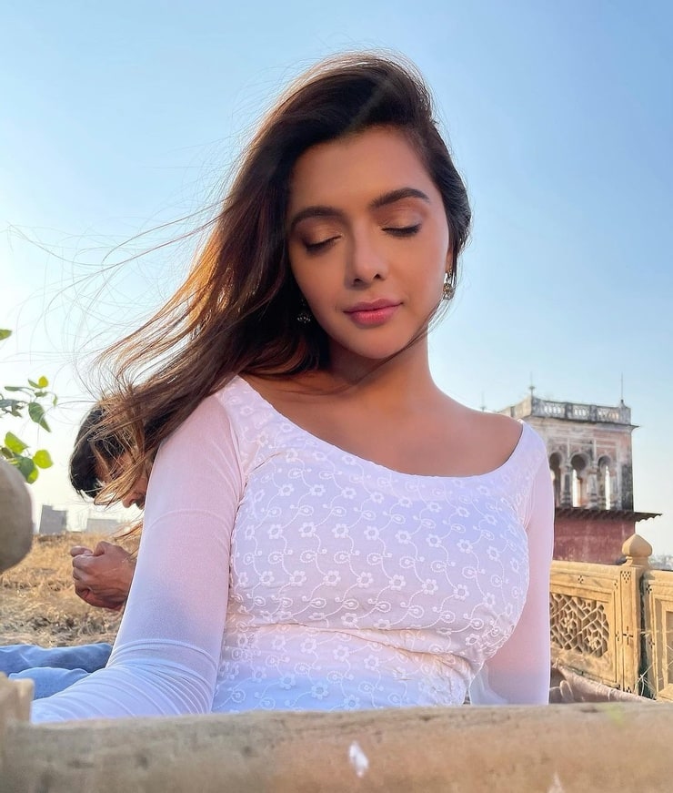 Picture of Ruhi Singh