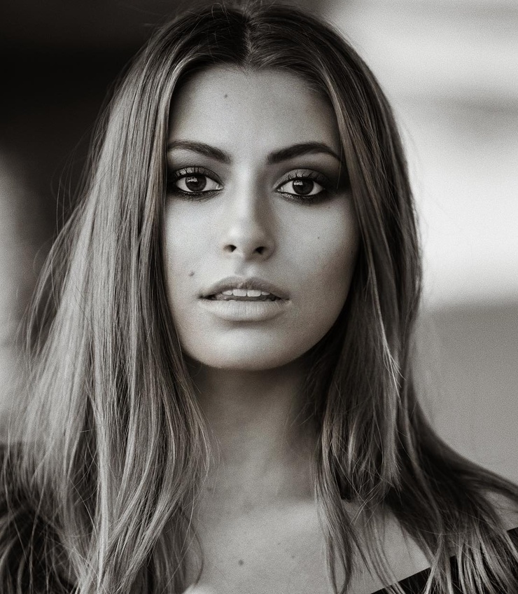 Picture of nina barker