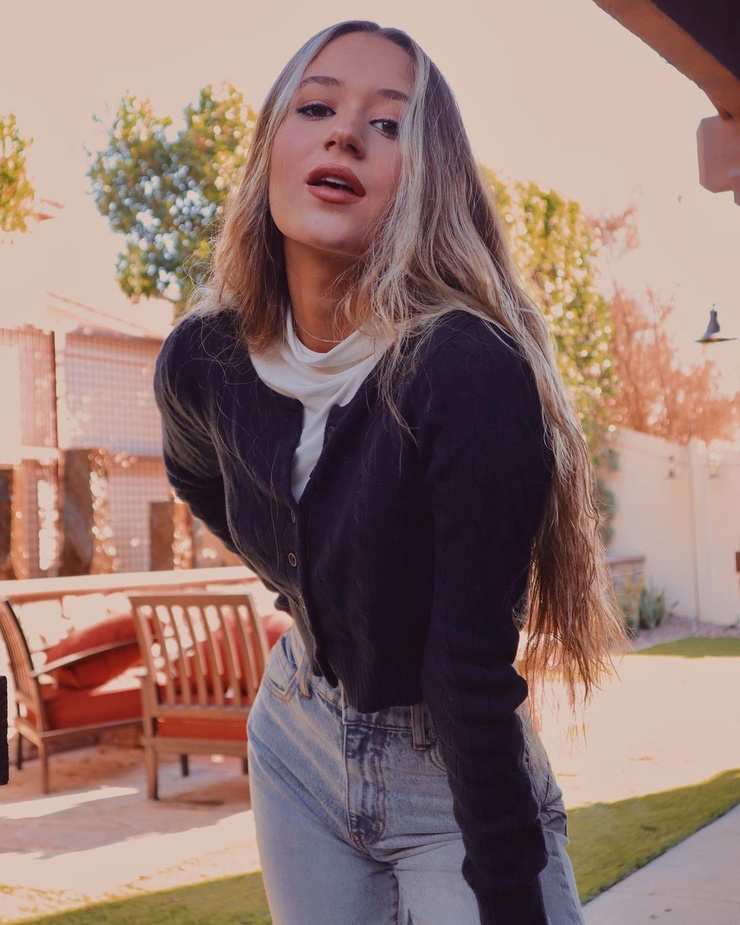 Image of Riley Lewis