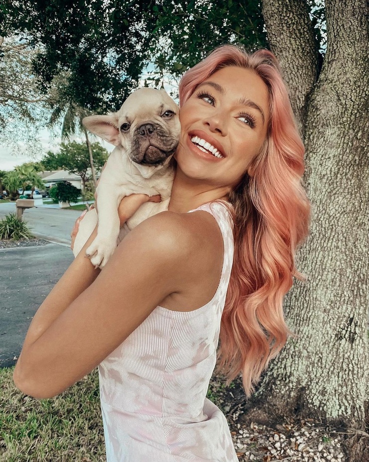Morgan Avery image