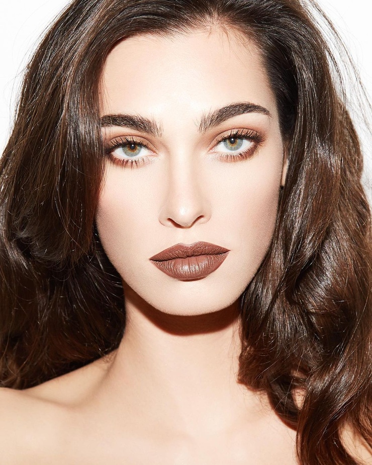 Laura Sanchez model picture