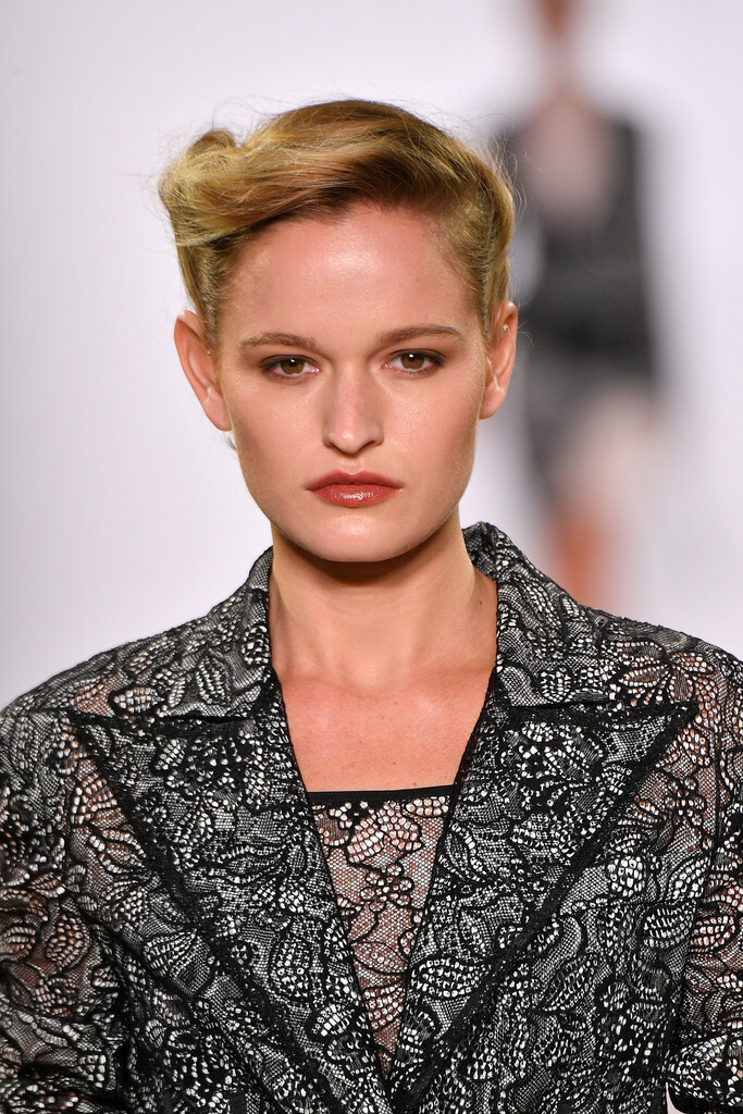 Adrianna Bach model picture