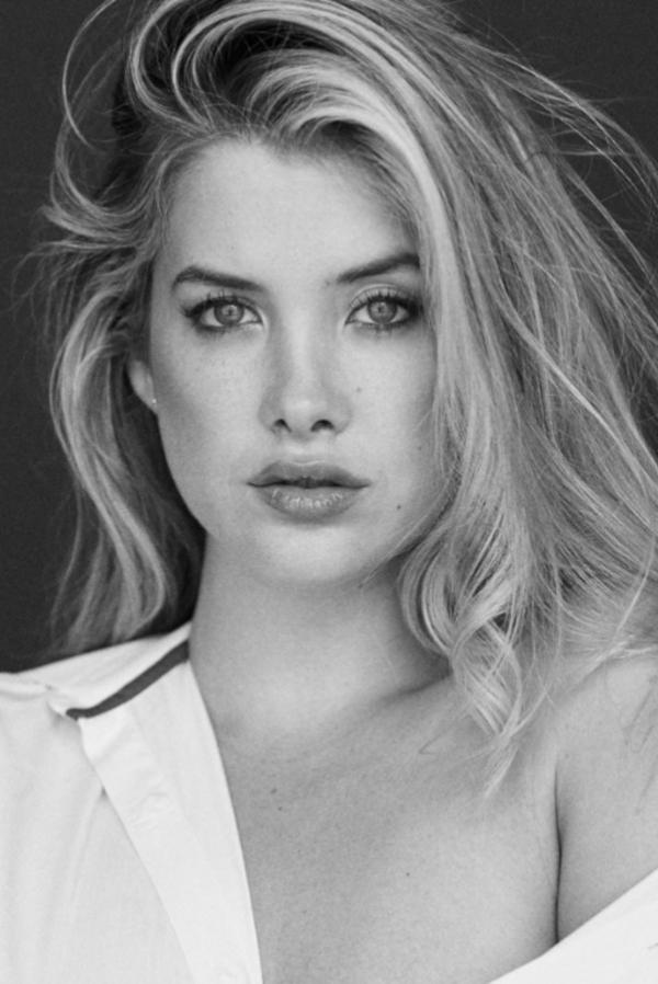 Picture of Kelsey Elliott