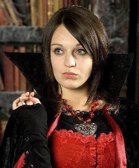 Picture of Clare Thomas