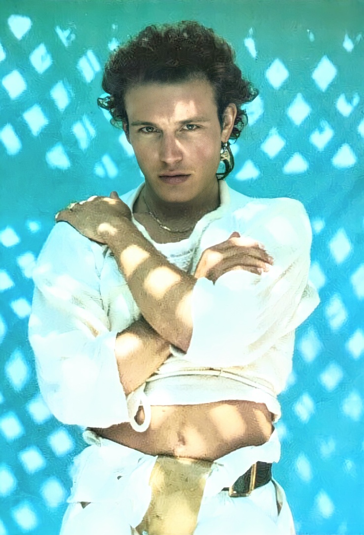 Listal - List the stuff you love! Movies, TV, music, games and books