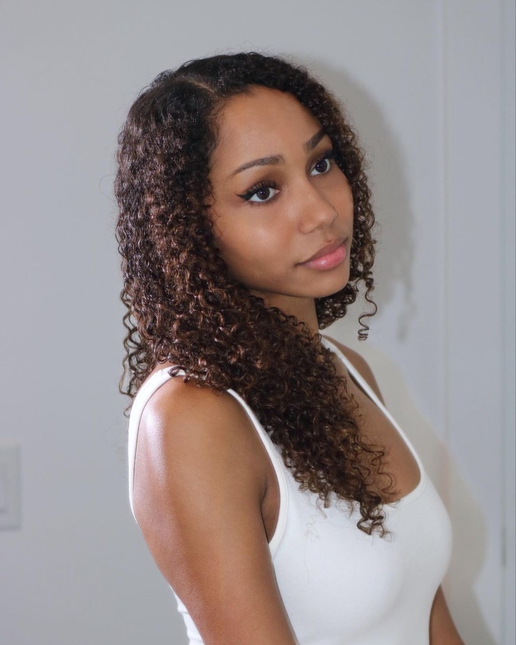 Picture of Chloe Foster II