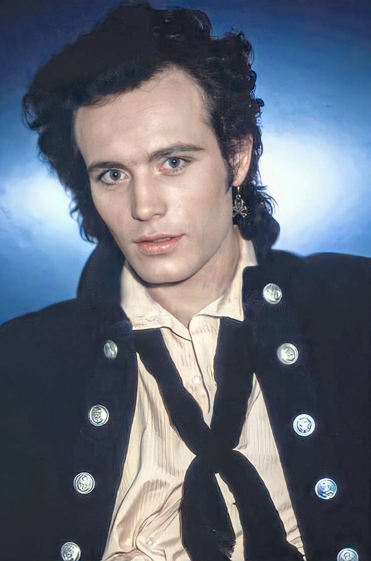 Listal - List the stuff you love! Movies, TV, music, games and books