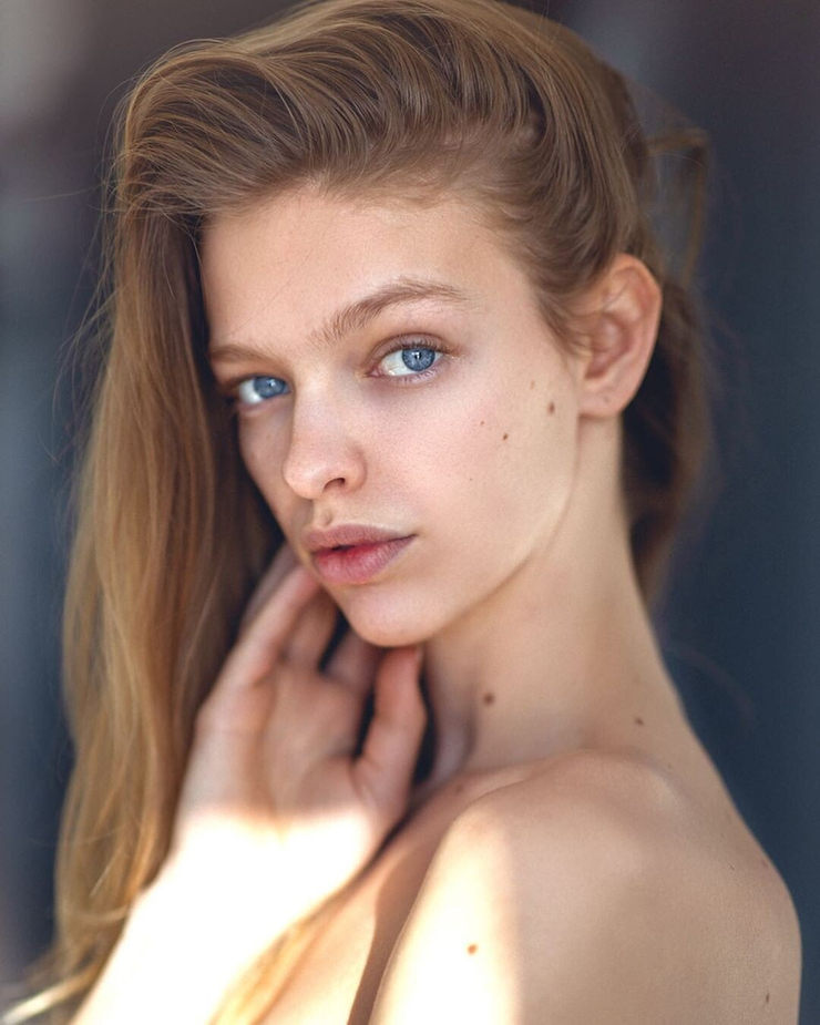 Picture Of Clare Crawford