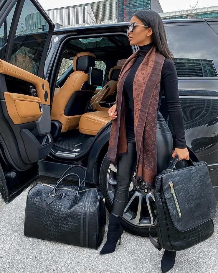 Image of Aneeqa Farid