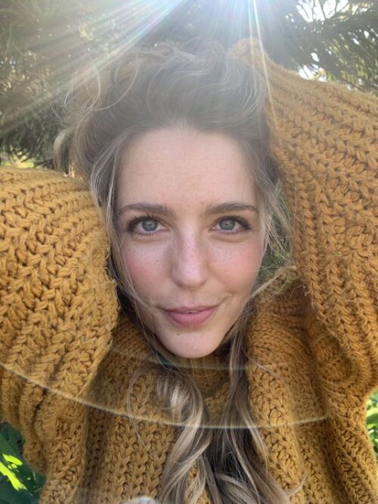 Image of Jessica Rothe
