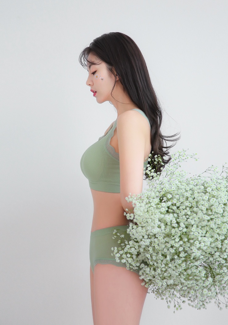 Lee Chae Eun picture