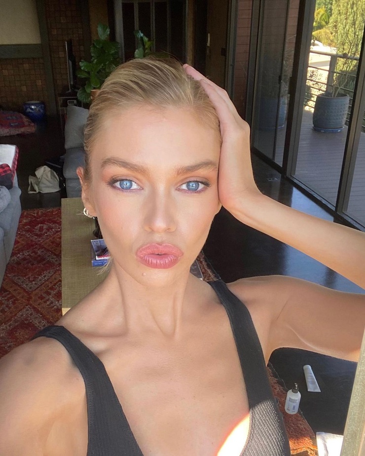 Picture of Stella Maxwell