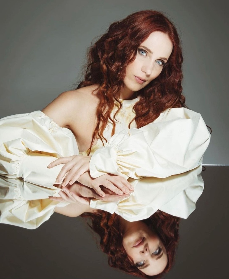 Picture of Simone Simons