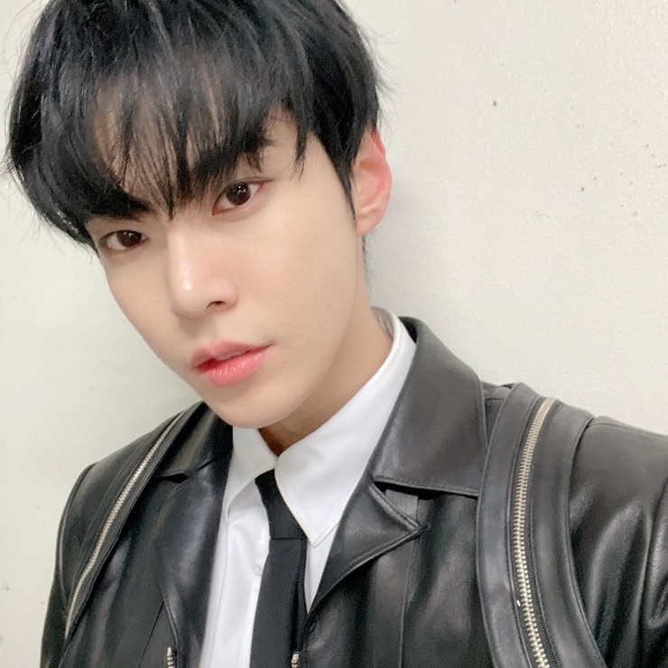 Picture of Doyoung