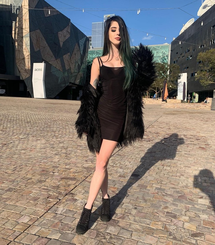 Rebecca Pead picture