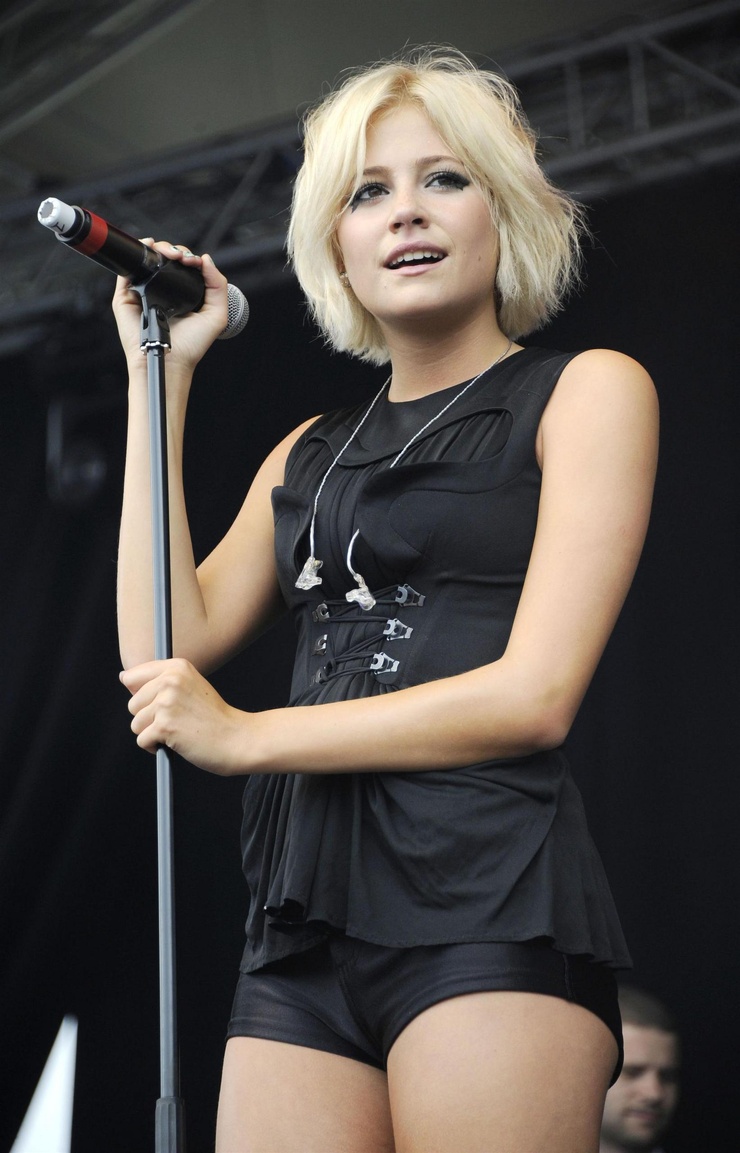 Pixie Lott picture