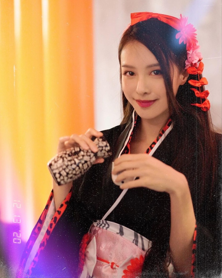 Picture of Cathryn Lee