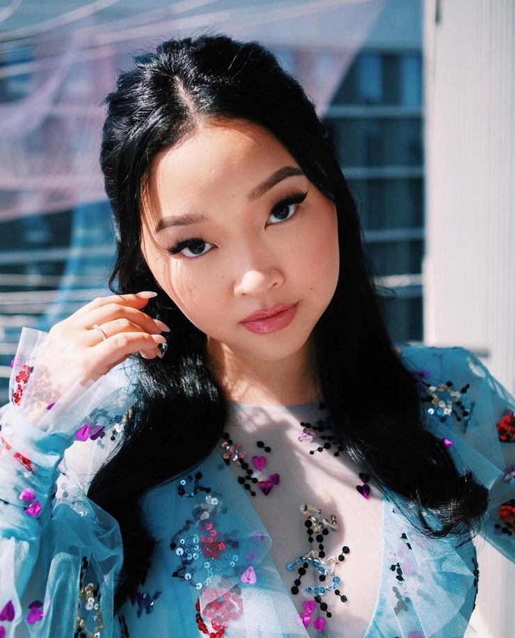 Picture of Lana Condor