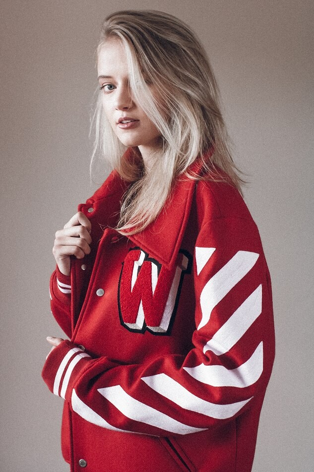 Anna Fischer model image