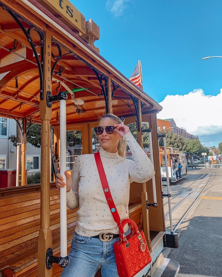 Picture of Afrona Dika