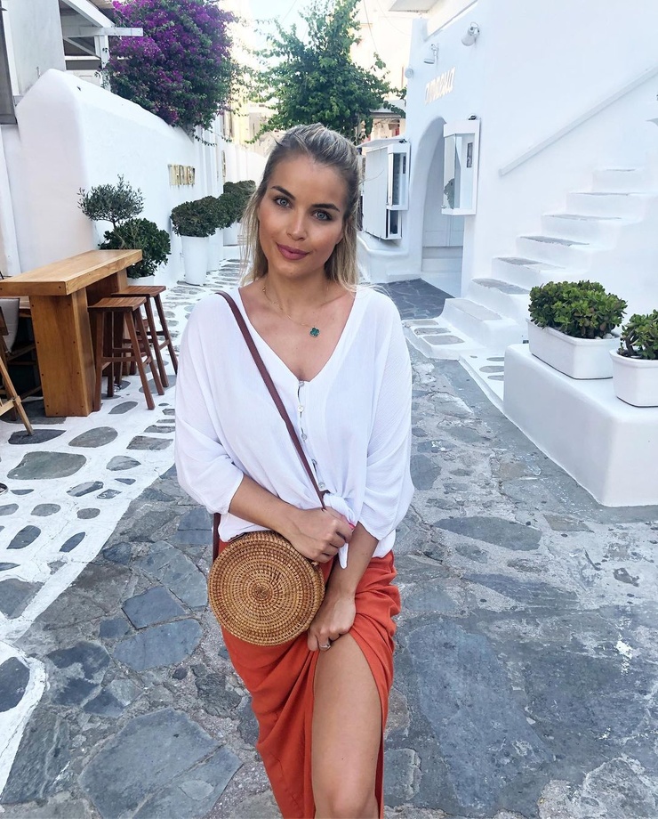 Picture of Afrona Dika