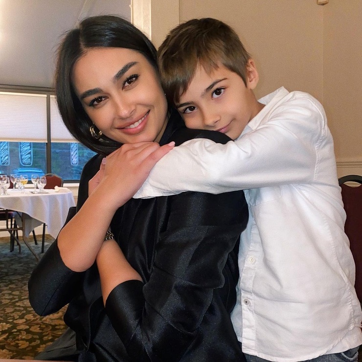 Picture of Adrola Dushi