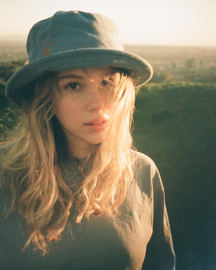 Picture of Olivia Taylor II