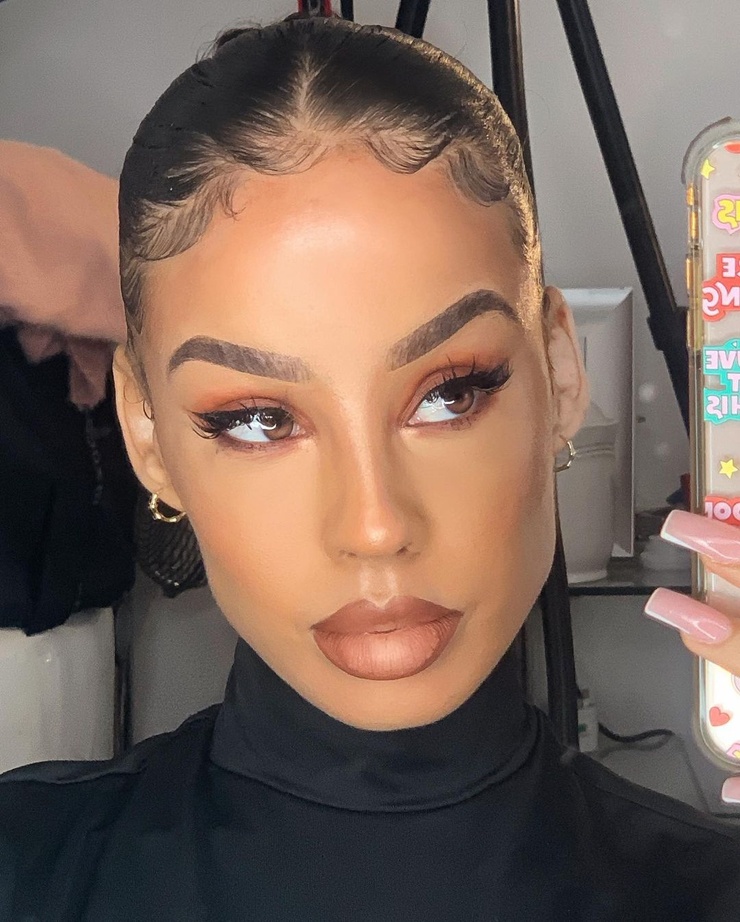 Picture of Nakita Johnson